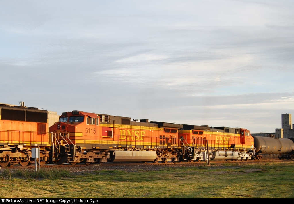 BNSF 5115